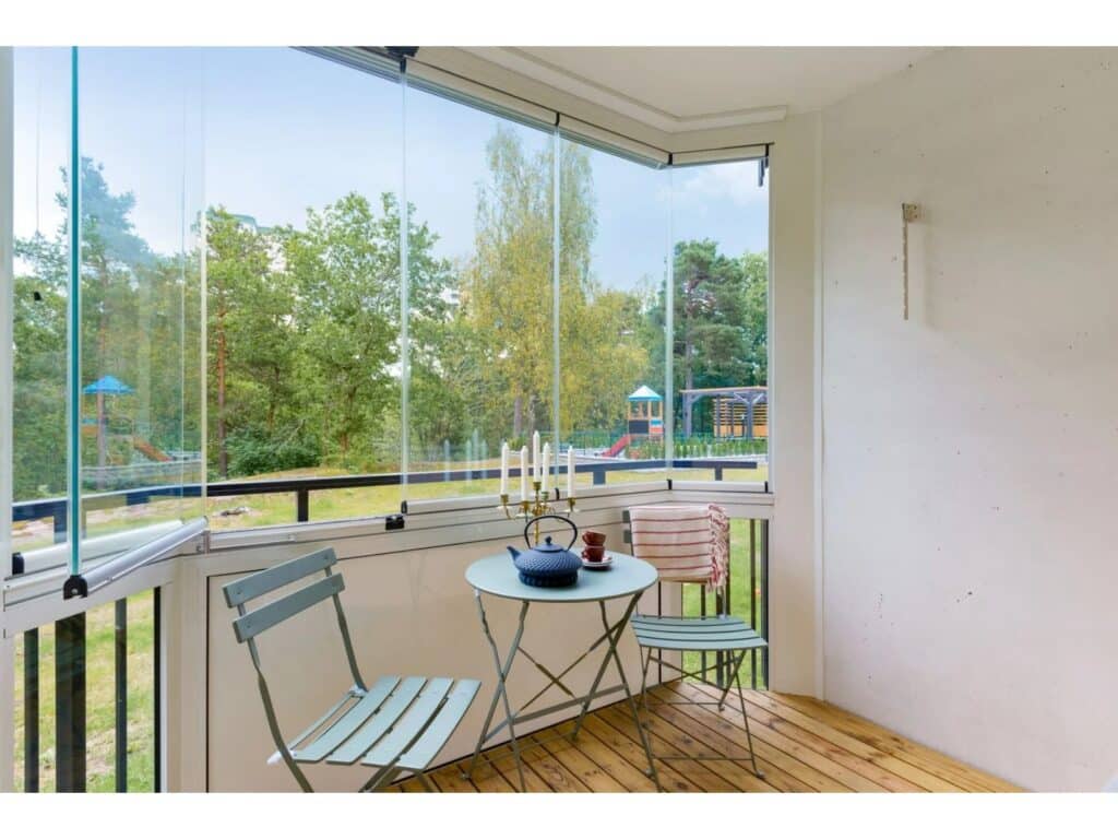 Inglasade balkonger är en smart lösning för pollenallergiker - Nordiska inglasningar